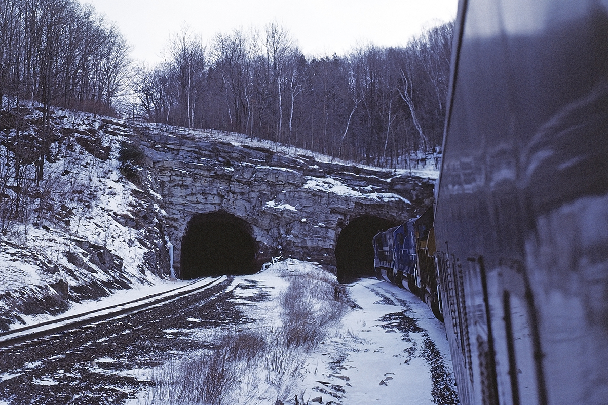 CR 20 at State Line Tunnel on 1/29/1985 | Conrail Photo Archive