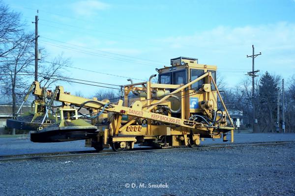 Track Maintenance Equipment | Conrail Photo Archive