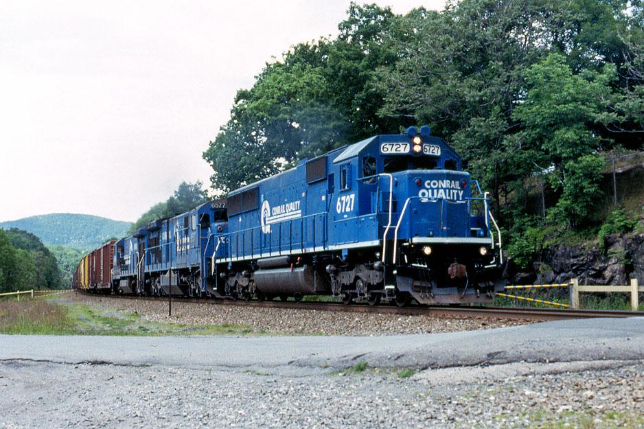 CR 6727 Iona Island, NY 5-1998 | Conrail Photo Archive