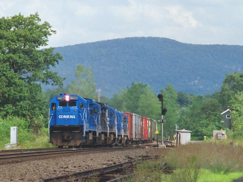 CR 6603 in Canaan, NY. on 8/6/88. | Conrail Photo Archive