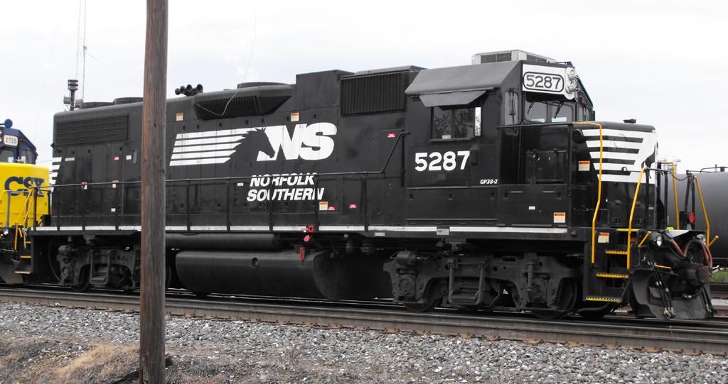 NS 5287 (CR 8086) | Conrail Photo Archive