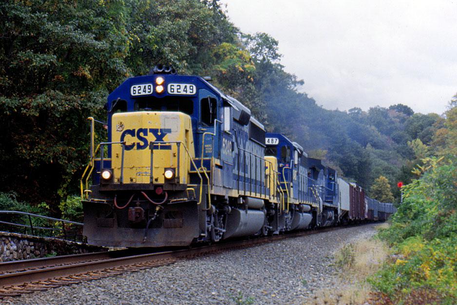 CSX 6249 Bear Mountain, NY 10-1998 | Conrail Photo Archive