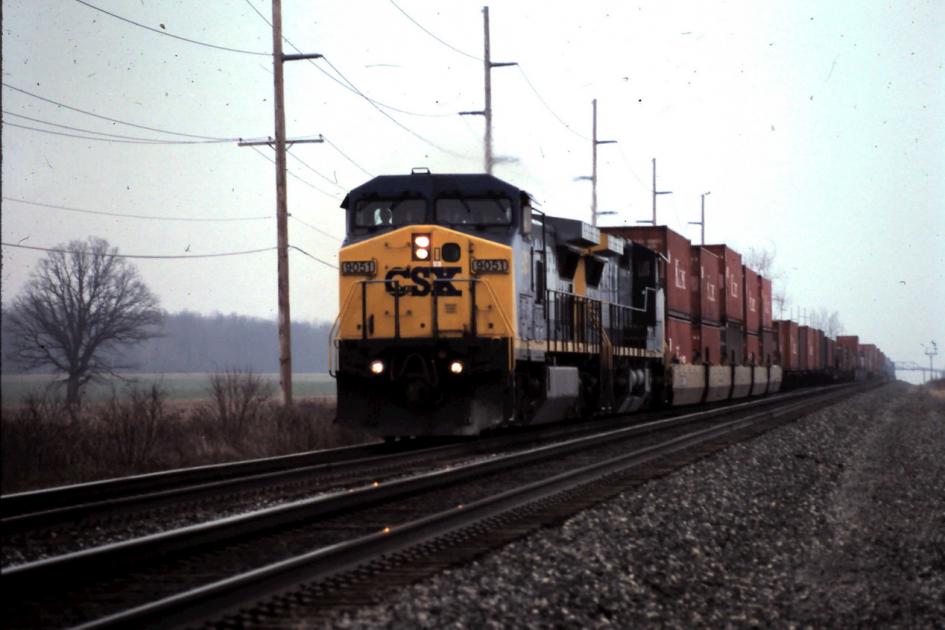 CSXT 9051 Bryan, OH 4-2-1999 | Conrail Photo Archive