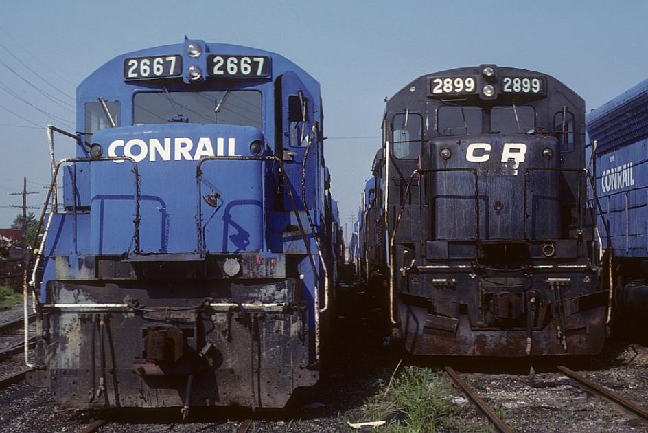 CR 2667 Collinwood, OH 06-12-83 | Conrail Photo Archive