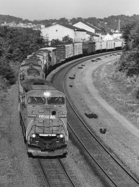 CR 6072 at Rankin PA | Conrail Photo Archive