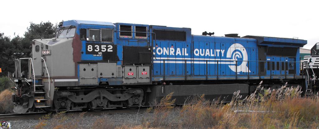 NS 8352 (CR 6113) | Conrail Photo Archive