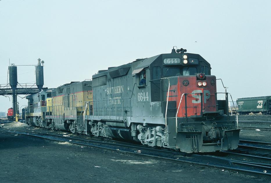 SP 6644 Croxton, NJ 4-1977 | Conrail Photo Archive