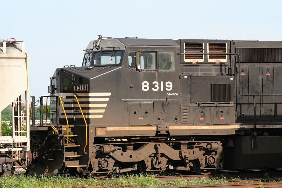 NS 8319 (CR 6060) | Conrail Photo Archive