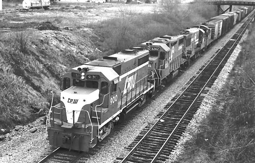 TPW 900 on LOCO | Conrail Photo Archive