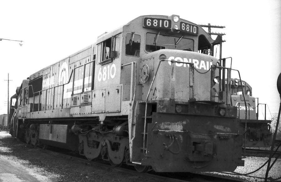 CR 6810 nose shot | Conrail Photo Archive