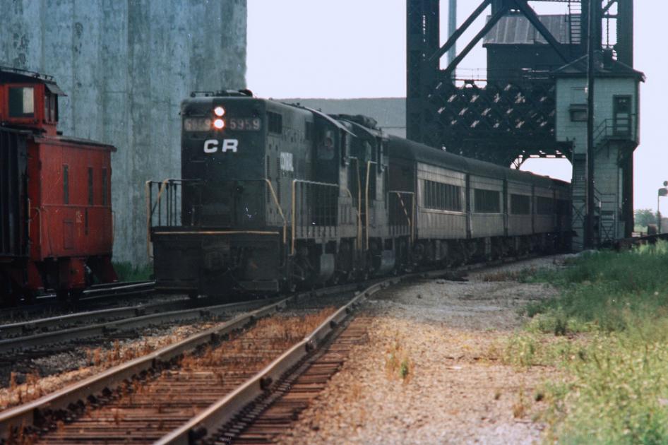 CR 5959 on train #454 at South Chicago, IL 7-1-1976 | Conrail Photo Archive