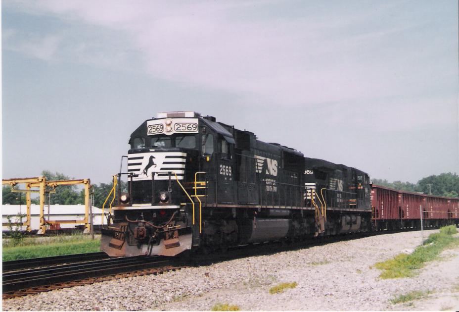 NS 2569 (CR 2569) | Conrail Photo Archive