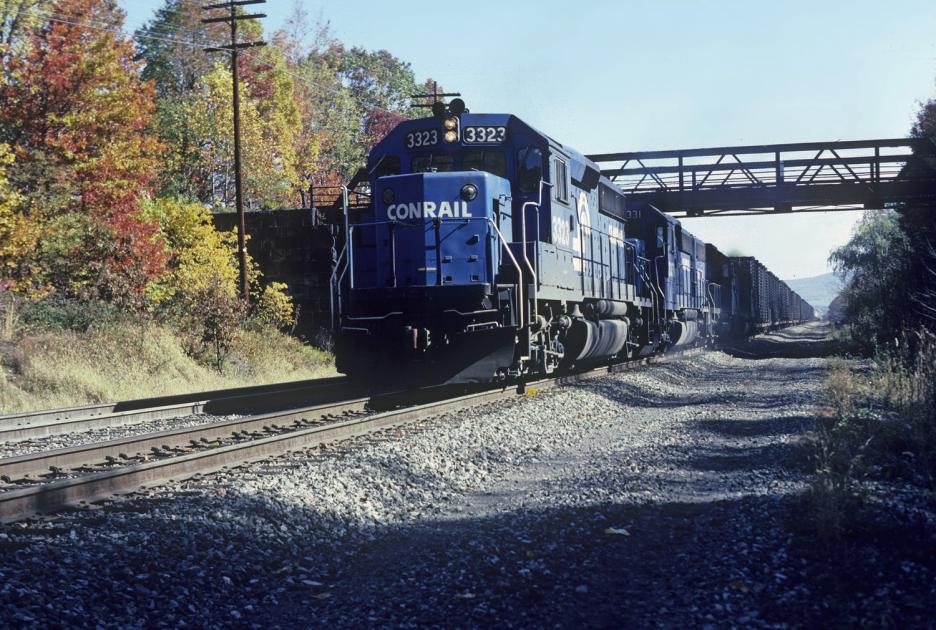 CR 3323 Jeanette, PA 10/83 | Conrail Photo Archive
