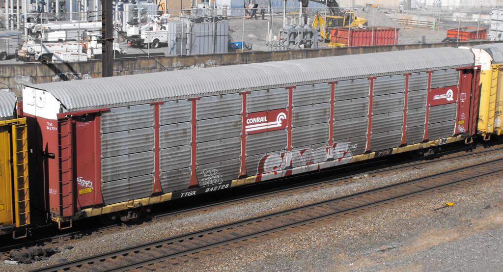 TTGX 942728-Rack class ML2L | Conrail Photo Archive