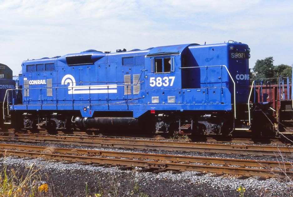 CR 5837 - GP7 at Rutherford, PA | Conrail Photo Archive
