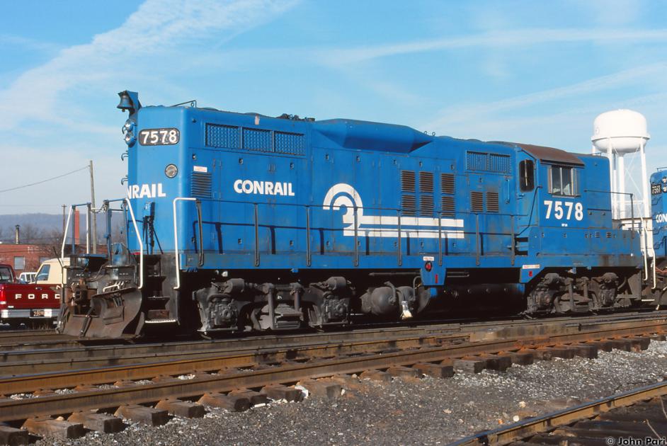 CR 7578 - GP10 at Harrisburg, PA | Conrail Photo Archive