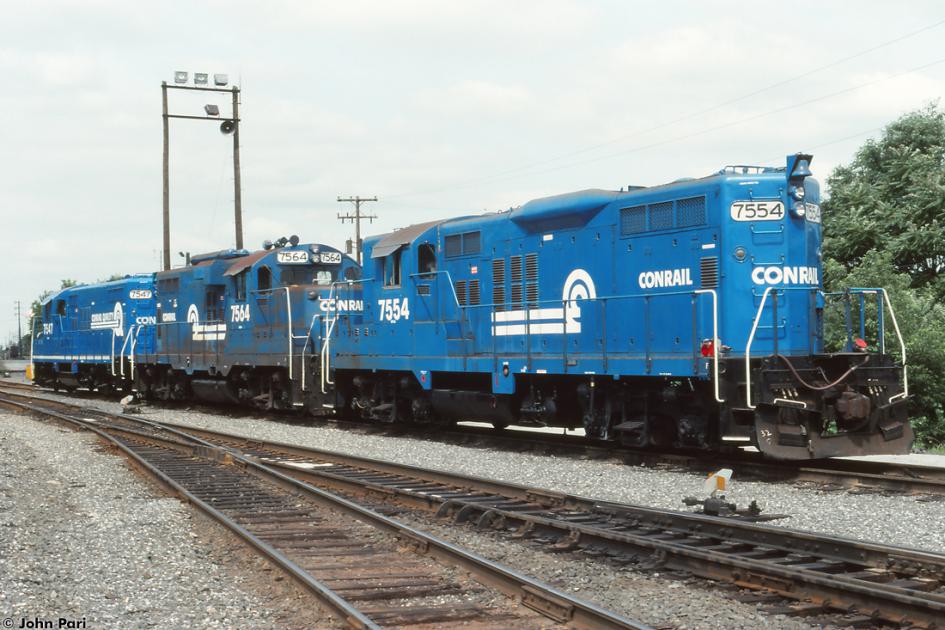 CR 7554, 7564, and 7547 - GP10's at Shiremanstown, PA | Conrail Photo ...