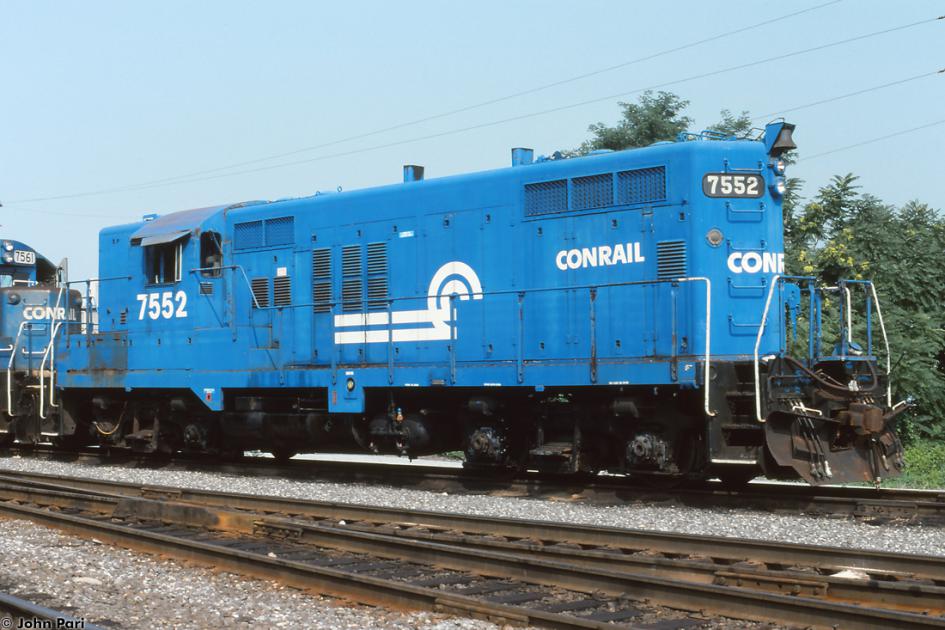 CR 7552 - GP10 at Shiremanstown, PA | Conrail Photo Archive