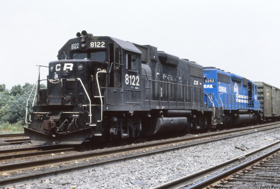 CR 8122 - GP38-2 at Rutherford, PA | Conrail Photo Archive