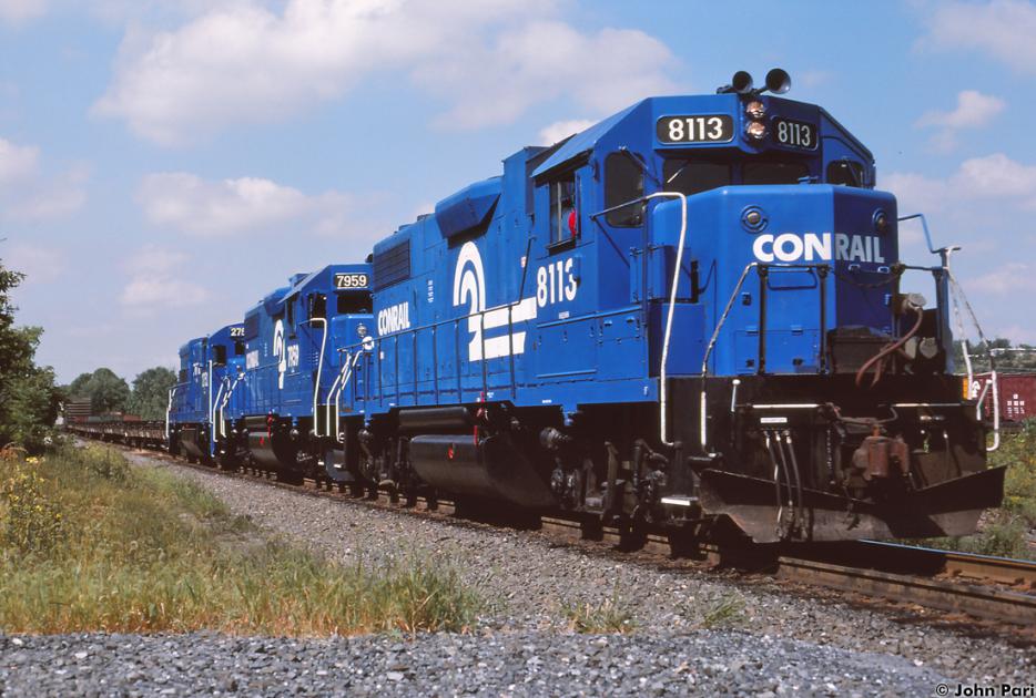 CR 8113 - GP38-2 at Rutherford, PA | Conrail Photo Archive