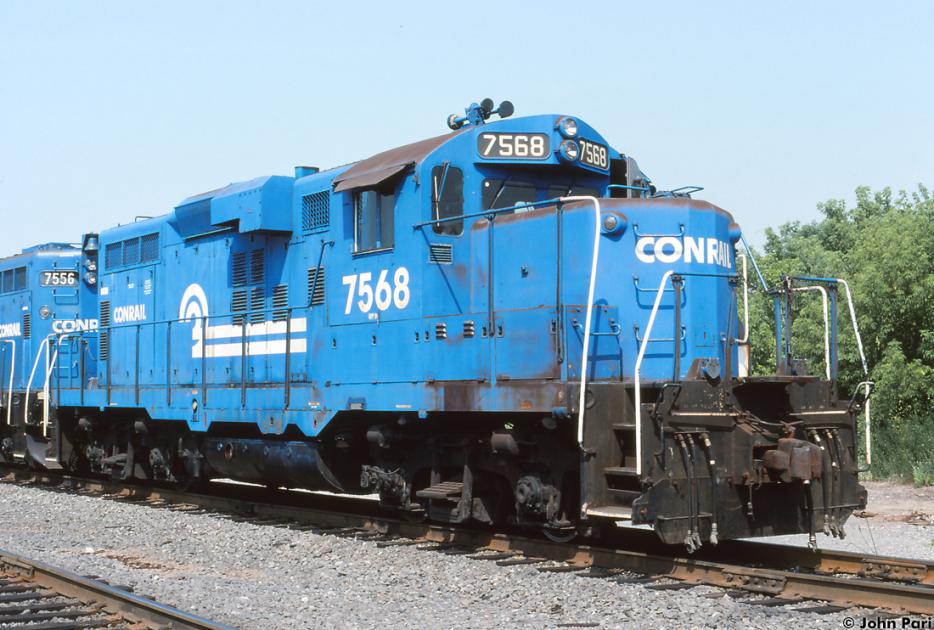 CR 7568 - GP10 at Shiremanstown, PA | Conrail Photo Archive