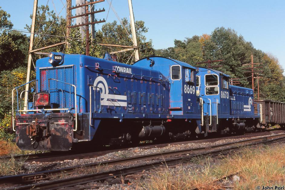 CR 8669 Allentown, PA 9-25-1983 | Conrail Photo Archive