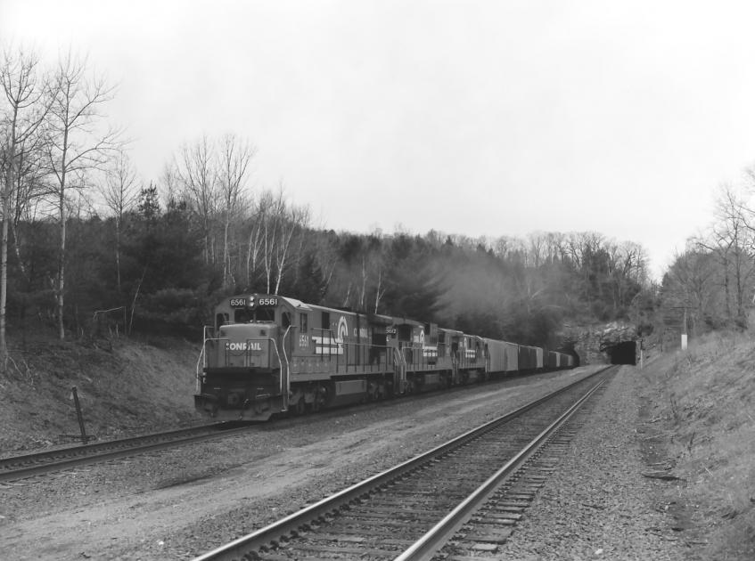 CR 6561 at State Line tunnels in Canaan, NY. on 4/23/88. (2) | Conrail ...