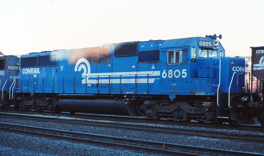 CR 6805 at Altoona PA 7/30/97 | Conrail Photo Archive