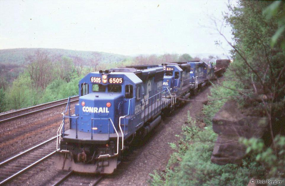 CR 6505 and 6394 near Horseshoe Curve in 1981 | Conrail Photo Archive