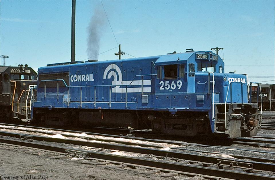 CR 2569 Enola, PA 6-18-1977 | Conrail Photo Archive