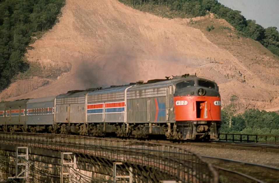 Amtrak 402 Marysville, PA 6-18-1977 | Conrail Photo Archive