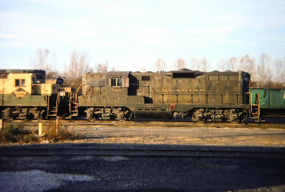 CR 5817 King of Prussia, PA 11-20-1976 | Conrail Photo Archive
