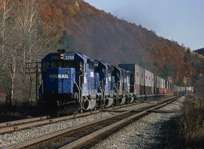 CR 3355 West Cameron, NY 10/26/1985 | Conrail Photo Archive