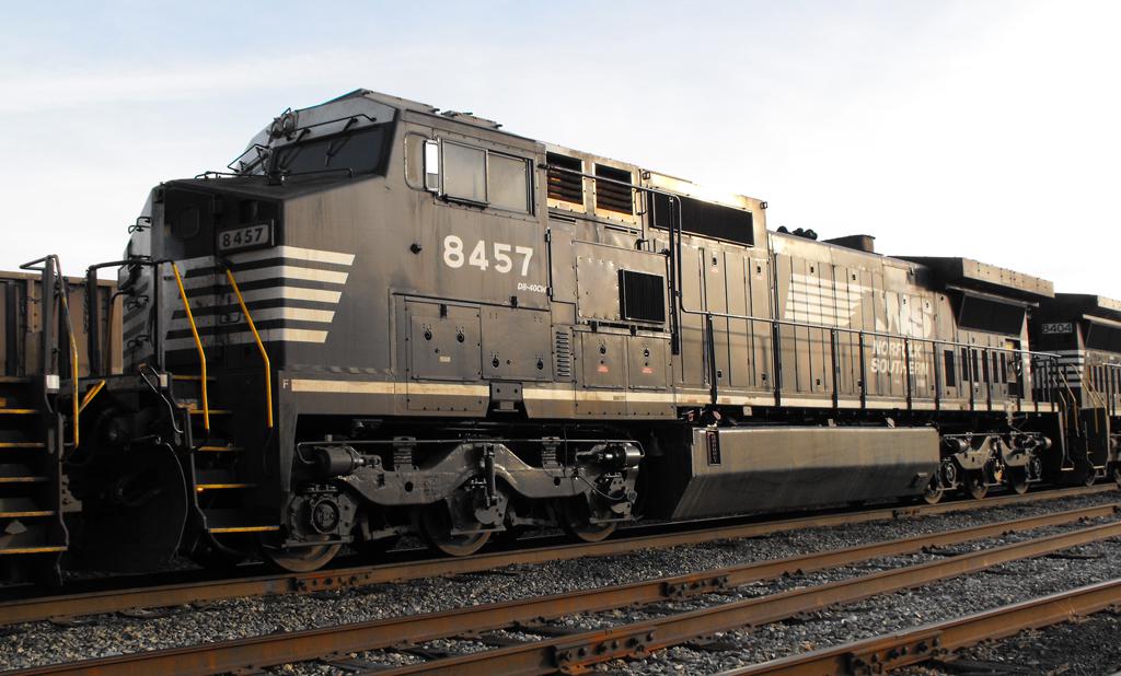 NS 8457 (LMS 717) | Conrail Photo Archive