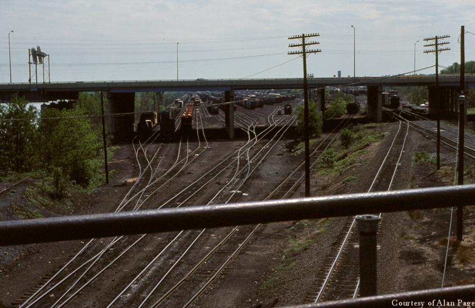Enola yard Enola, PA 5-7-1977 | Conrail Photo Archive
