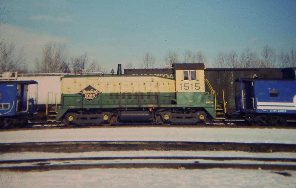 CR 8715 ex-RDG King of Prussia, PA 1-3-1977 | Conrail Photo Archive