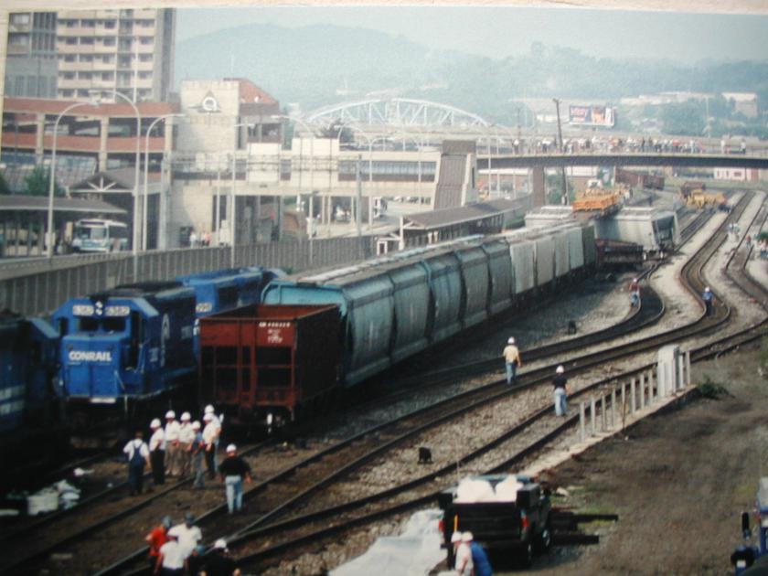 CR wreck, Altoona, PA | Conrail Photo Archive