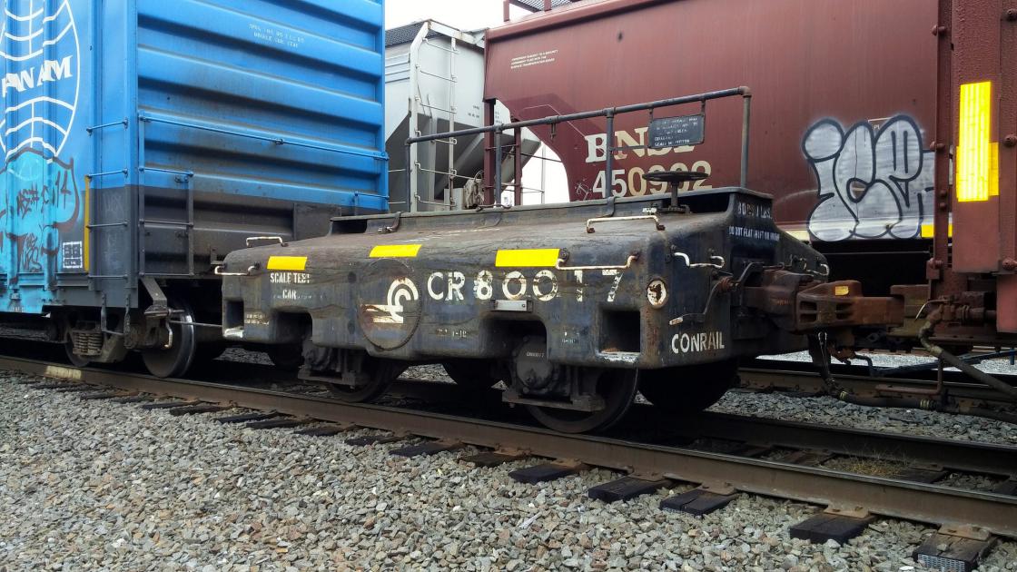 CR 80017 Scale Test Car at Lancaster, Pa | Conrail Photo Archive