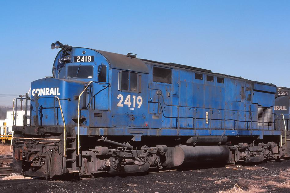 CR 2419 (C425) | Conrail Photo Archive