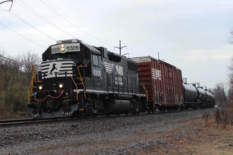 NS 5305 (CR 8120) | Conrail Photo Archive