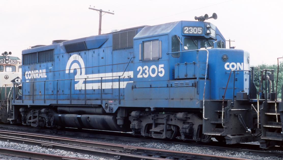 CR 2305 (GP35) | Conrail Photo Archive