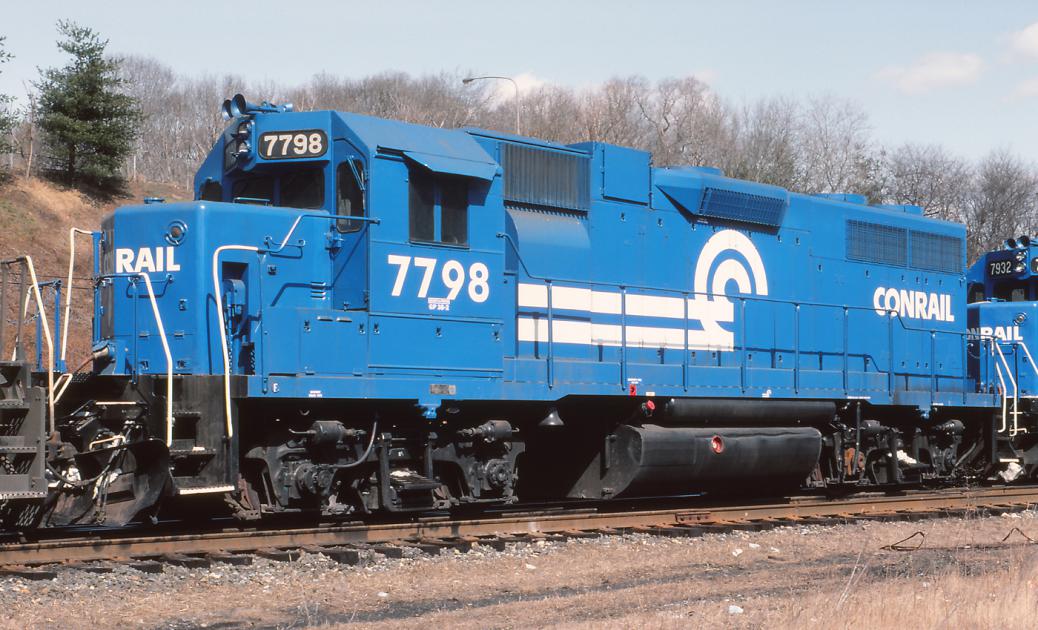 CR 7798 (GP38) | Conrail Photo Archive