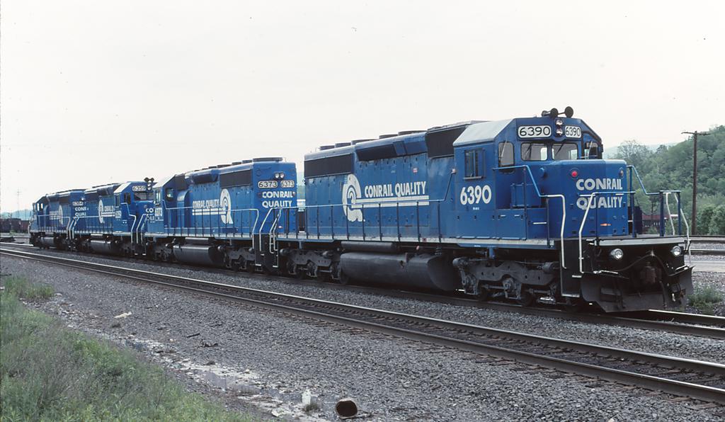 CR 6390 at Altoona, PA 6/7/97 | Conrail Photo Archive