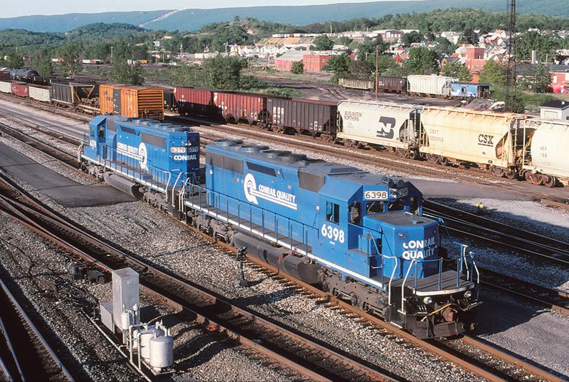 CR 6398 & 6379 at Altoona, PA 6/8/97 | Conrail Photo Archive