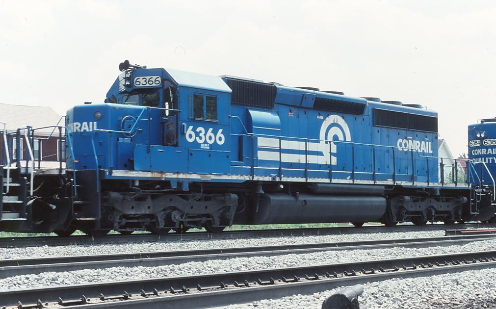 CR 6366 shoving UMP-91 at Cresson, PA 6/15/96 | Conrail Photo Archive