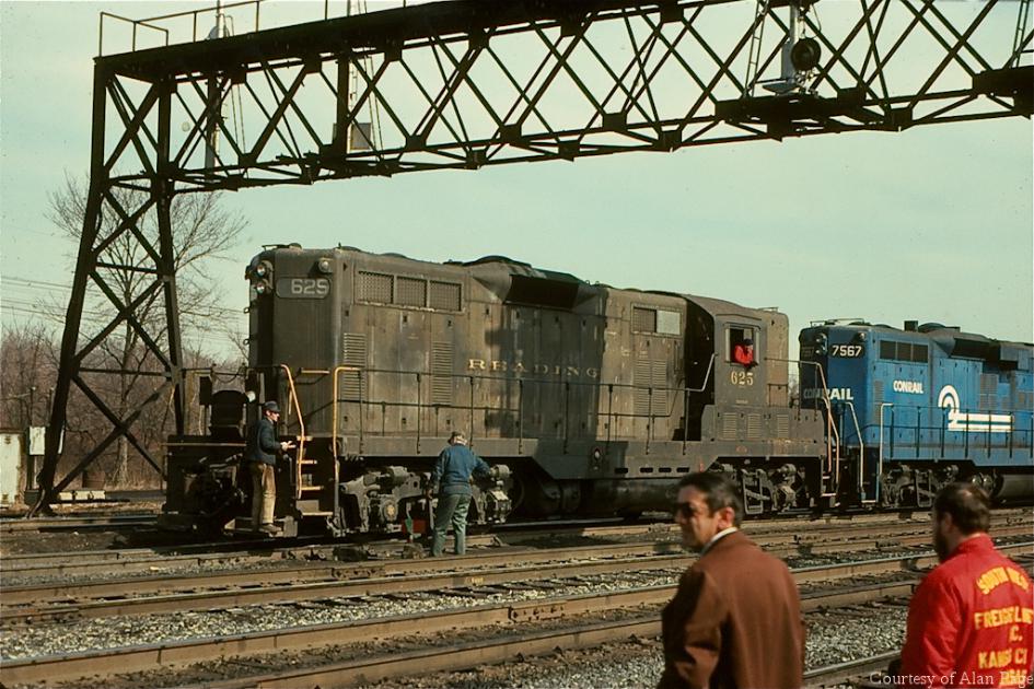CR 5817 King of Prussia, PA 2-12-1977 | Conrail Photo Archive