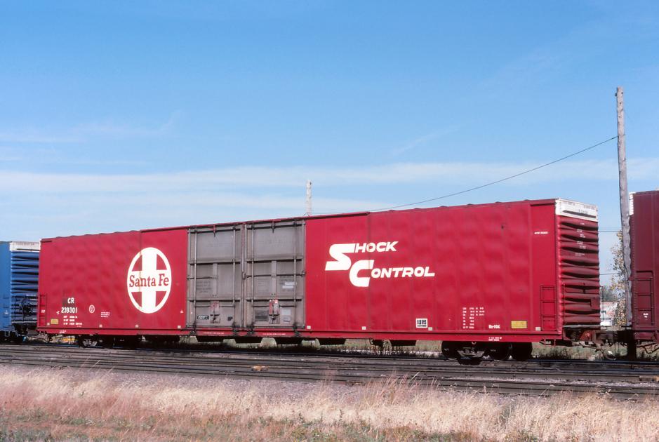 CR 239301 - Class BT83C (ATSF Bx-104) | Conrail Photo Archive