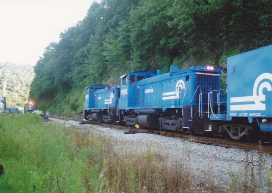 CR 9552 Near Rouseville, PA | Conrail Photo Archive