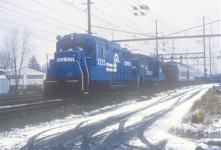 CR 2222 and GP10 7569 on local freight A-1 at Monmouth Junction, NJ | Conrail Photo Archive