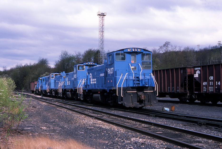 CR 9627 on WHSN01 at the St Nicholas yard April, 1987 | Conrail Photo ...